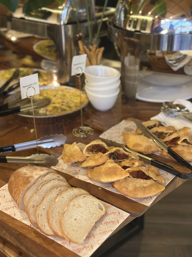 Italian Buffet Vibes at Roberto’s – A Chill Feast in IOI Mall Damansara ...