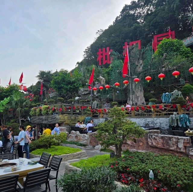 The Guinness World Record Hotpot: Is Pipa Yuan Actually Worth the Hype ...