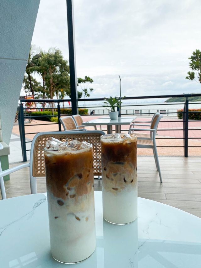 My Go-To Seaside Café in Penang 🇲🇾 | Trip.com Southwest Penang Island