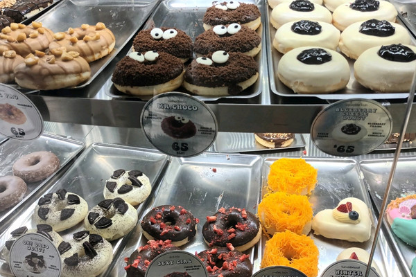 Yoko Donut and John's Lemon 🥯 | Trip.com กรุงเทพฯ