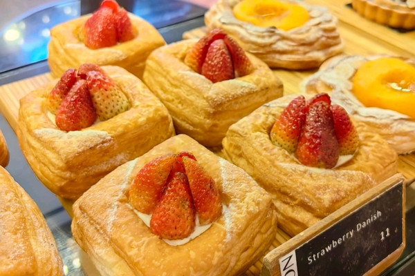Maison Des Pains, Freshly Baked Pastries in Tropicana Gardens Mall ...
