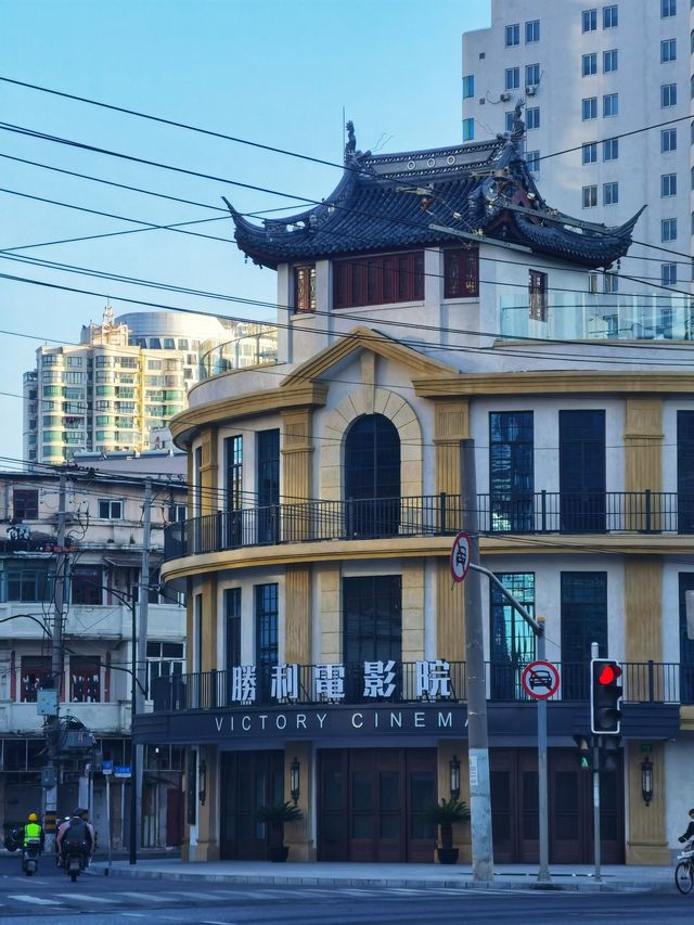 Zhapu Road in Shanghai, where new high-rises coexist with old ...