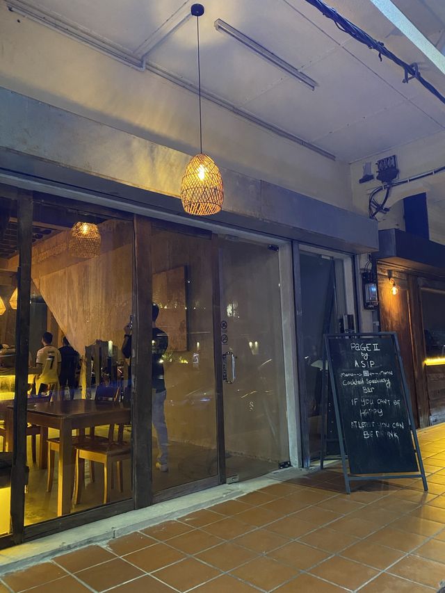 Chill and Laid Back Bar in Penang 🇲🇾 | Trip.com Penang
