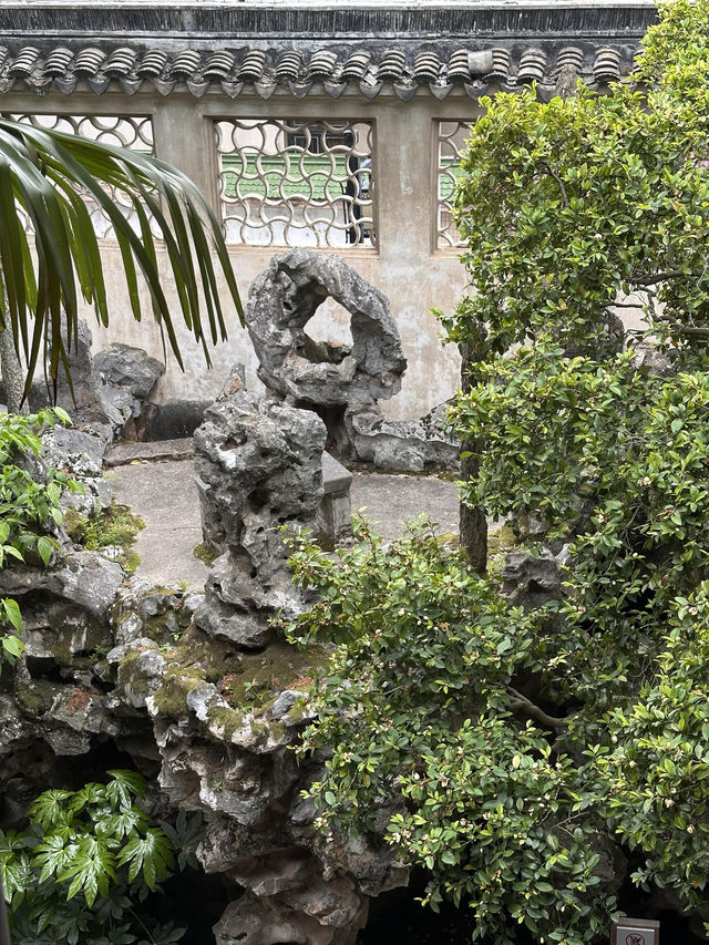 Exquisite in Smallness—Dongshan Carved Flower Tower Garden | Trip.com ...