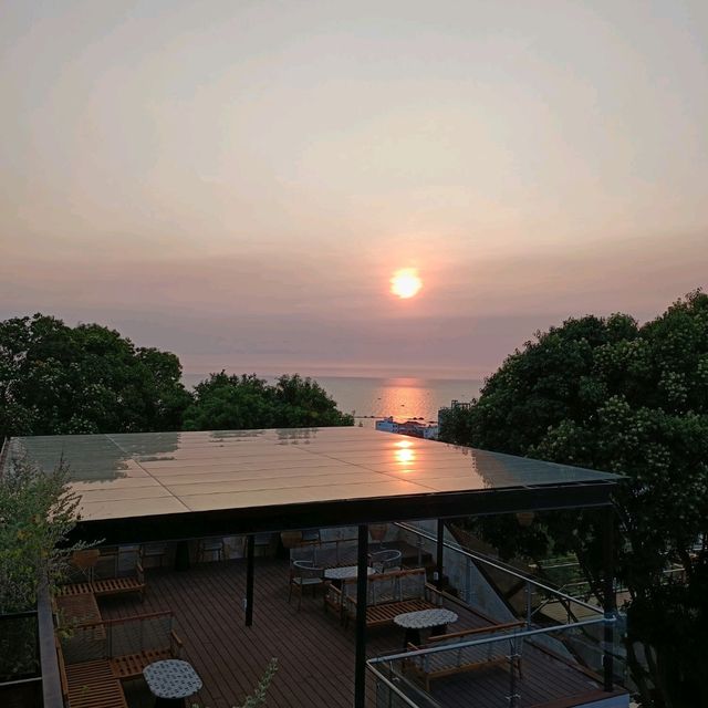 Best sunset in phuquoc ! chuồn chuồn bistro | Trip.com Phu Quoc Island