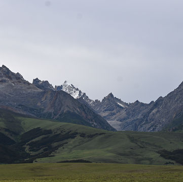 🇨🇳 Genie Mountain: Majestic Beauty in Litang | Trip.com Litang