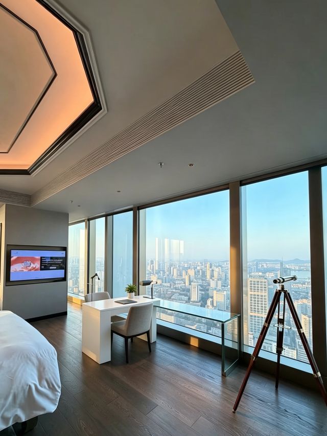 Jinling Cloud Heights, Lion King Elegant Realm | The Ritz-Carlton ...