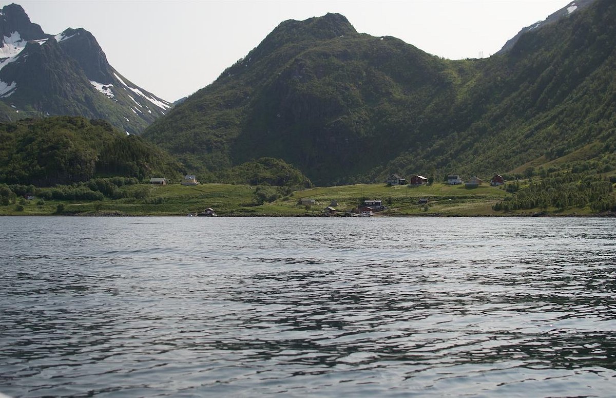 Leknes Travel Guide 2024 - Things to Do, What To Eat & Tips | Trip.com