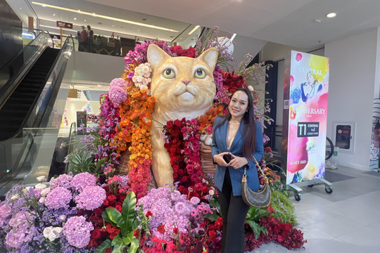 Shopping at Central Chidlom | Trip.com Bangkok