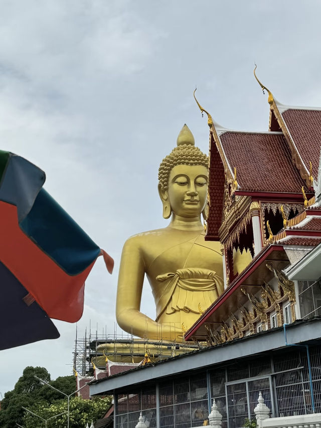 The Big Buddha of Bangkok: A Hidden Gem at Wat Paknam Phasi Charoen ...