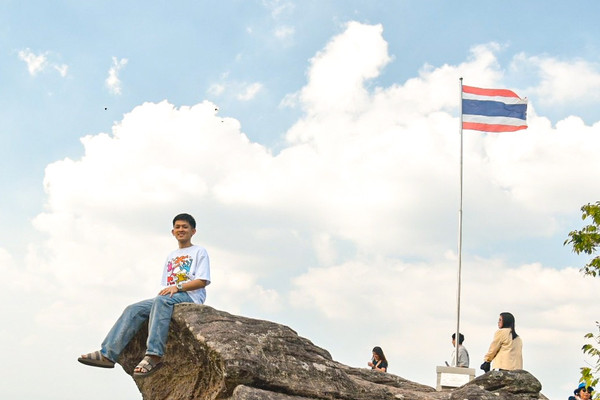 ผาชูธง (Pha Chu Thong Cliff) จังหวัดพิษณุโลก | Trip.com อำเภอ นครไทย