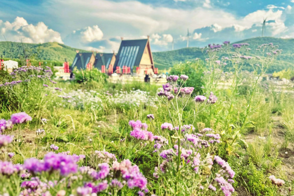 🌺🏨 STUNNING Scenery at Chengde Resort! | Trip.com Fengning