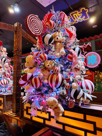 If you are looking for great cafes in Da Nang: neon panda 🐼 welcomed ...