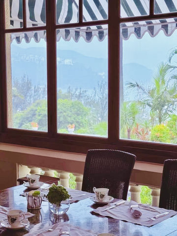 Discover An Iconic Hong Kong Hotel: The Peninsula | Trip.com Hong Kong