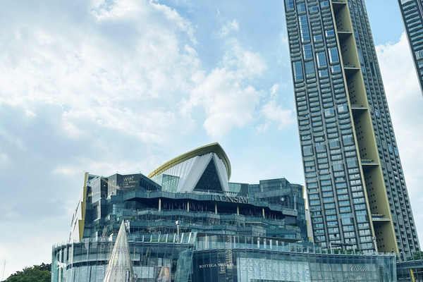 Ferry ride to Icon Siam Mall, Bangkok 🇹🇭 | Trip.com Bangkok