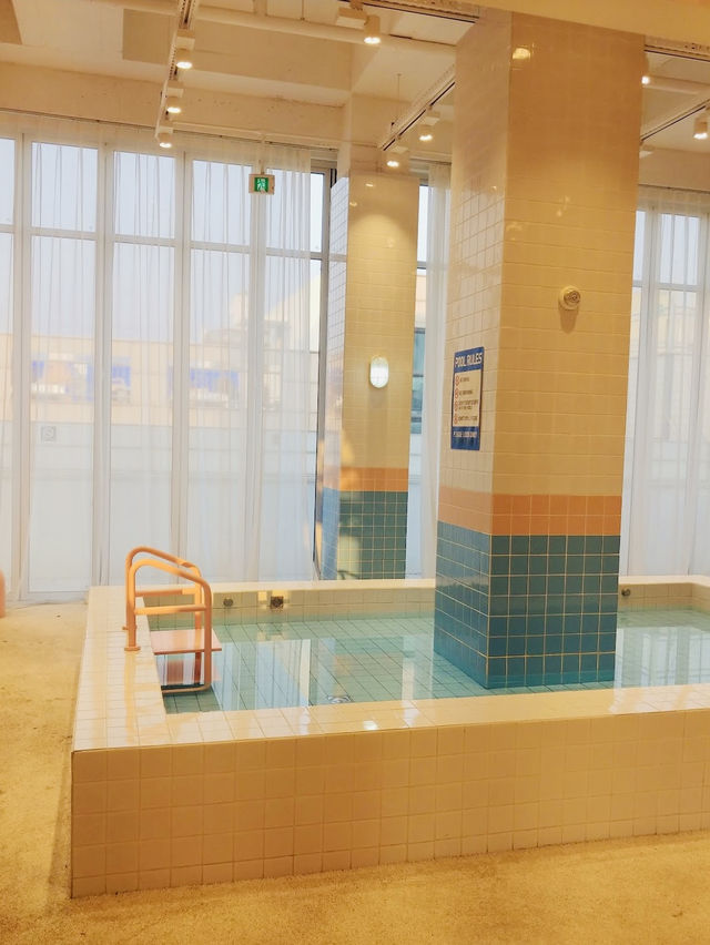 Pink Pool Cafe - Stylenanda Seoul | Trip.com Seoul