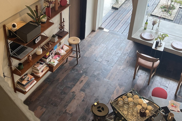 คาเฟ่นั่งทำงานสุดเก๋แถวศาลายา | Trip.com