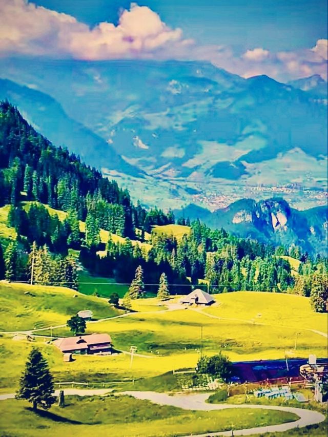 山谷迴盪入球聲——喺因特拉肯（Interlaken）感受睇波狂熱。｜Trip.com 斯德哥爾摩