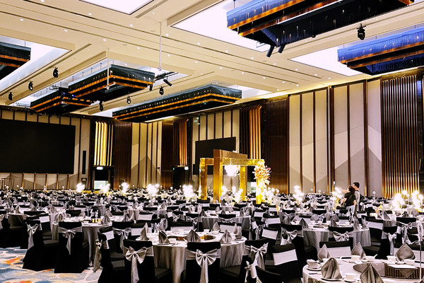 Presidential Ballroom at M Resort: The Perfect Venue for Weddings ...