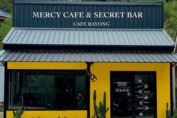 💛 Mercy Cafe & Secret bar 💛 | Trip.com ระยอง