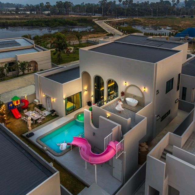 「Ariya Pool Villa」—一間新開業的別墅，位於七岩海灘附近，氛圍極佳。｜Trip.com 七巖