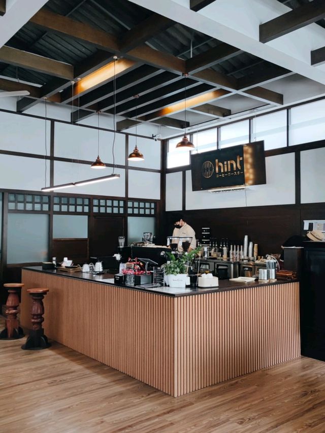 HINT Coffee Roaster RTB สาขารัตนาธิเบศร์ 10 | Trip.com นนทบุรี