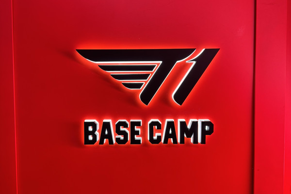 這次趁著2024世界賽的時間去首爾的T1 base看看 基本｜Trip.com 首爾
