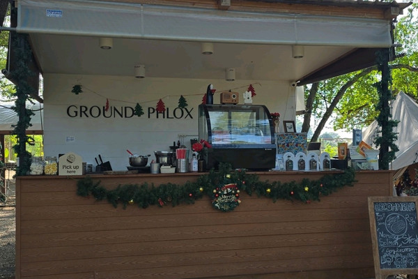 Ground Phlox cafe | Trip.com กรุงเทพฯ