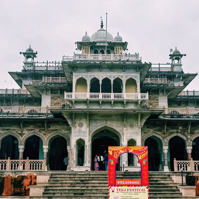 歴史を感じる！中央博物館🫥 | Trip.com ジャイプル