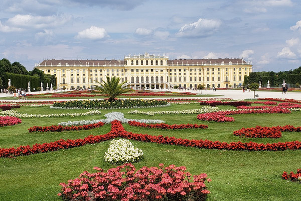Vibrant Vienna: Austria’s Imperial City 🇦🇹 | Trip.com Vienna