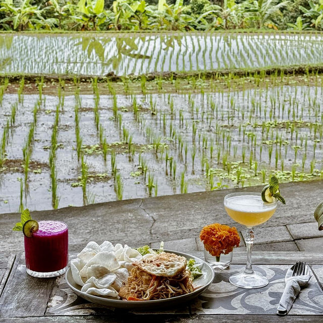 Retreat with nature of paddy fields cafe | Trip.com Ubud