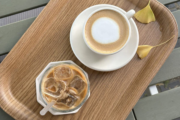 Staff Picks Cafe ย่านจงโน | Trip.com โซล
