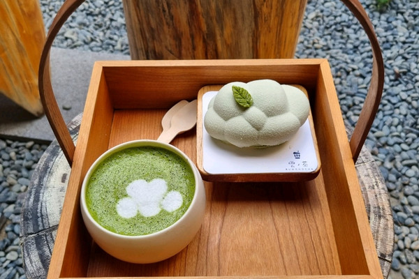 Kumonocha Cloud Cake & Matcha | Trip.com Kyoto