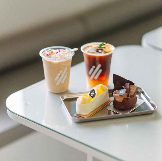 ISARA Mirror CAFè คาเฟ่เปิดใหม่นนทบุรี! | Trip.com นนทบุรี