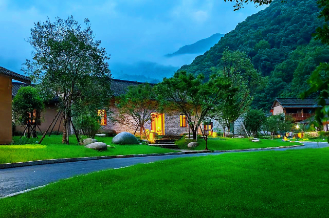 Shitai Travel Guide 2024 - Things to Do, What To Eat & Tips | Trip.com