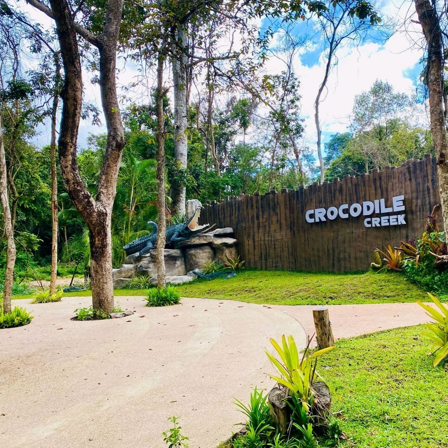 Ubon Ratchathani Travel Guide 2024 - Things to Do, What To Eat & Tips ...