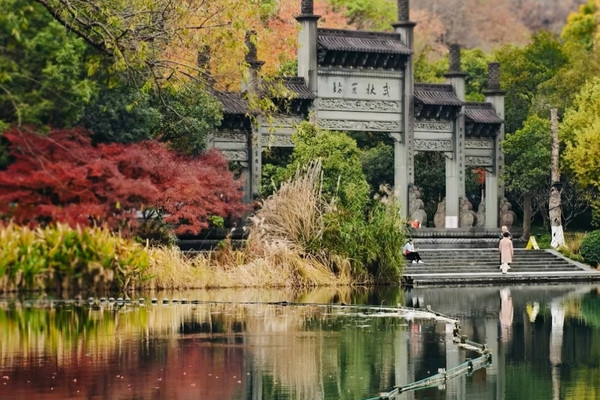 The Inner West Lake: Hangzhou's Serene Backwater Sanctuary | Trip.com ...
