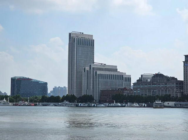 The Bund Waterfront A Scenic and Historic Walk in Shanghai | Trip.com ...