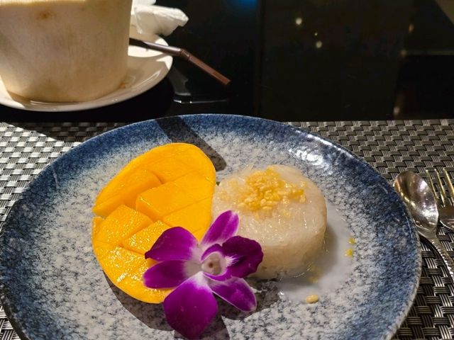 Sticky Mango Rice 🥭 | Trip.com Bang Sao Thong