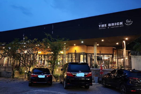 - The BRICK - cafe’ - | Trip.com ขอนแก่น
