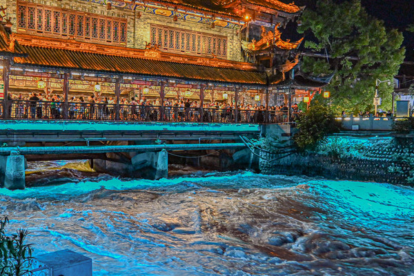 Nanqiao Bridge in Dujiangyan: A Magical Evening under the Blue Tears ...
