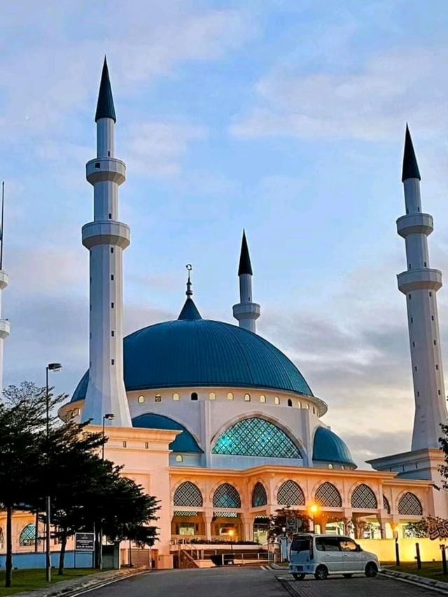Masjid Sultan lskandar Mosque | Trip.com Ipoh