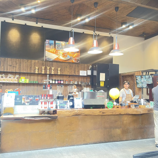 Freight Space cafe | Trip.com กรุงเทพฯ