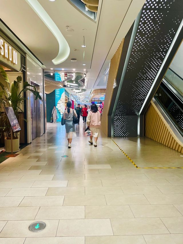 Hangzhou Tour | Hubin Yintai in77 is so good to visit | Trip.com Hangzhou