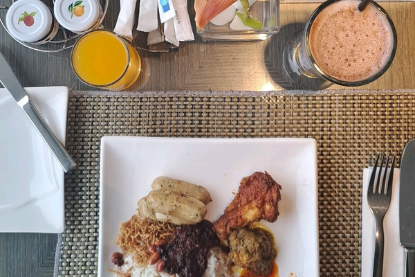 BREAKFAST SPREAD @EXECUTIVE LOUNGE HILTON PJ | Trip.com Petaling Jaya