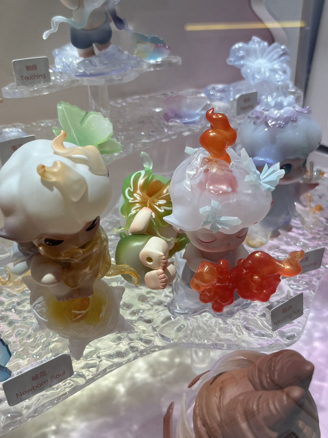 POP MART at IGC Guangzhou: A Wonderland for Toy Lovers! 🎉🧸 | Trip.com ...