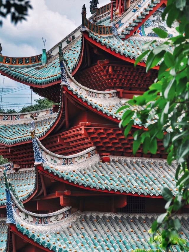 Chongqing Tourism | Seven-story Pavilion by the Yangtze River - Shimen ...