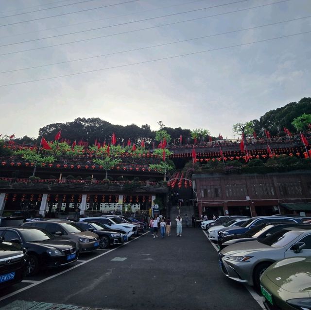 The Guinness World Record Hotpot: Is Pipa Yuan Actually Worth the Hype ...