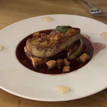 凱旋門のすぐそば、Chez Gabrielle | Trip.com パリ