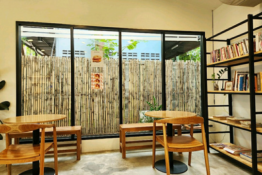 CHOW breakfast & brunch (HDY) | Trip.com หาดใหญ่